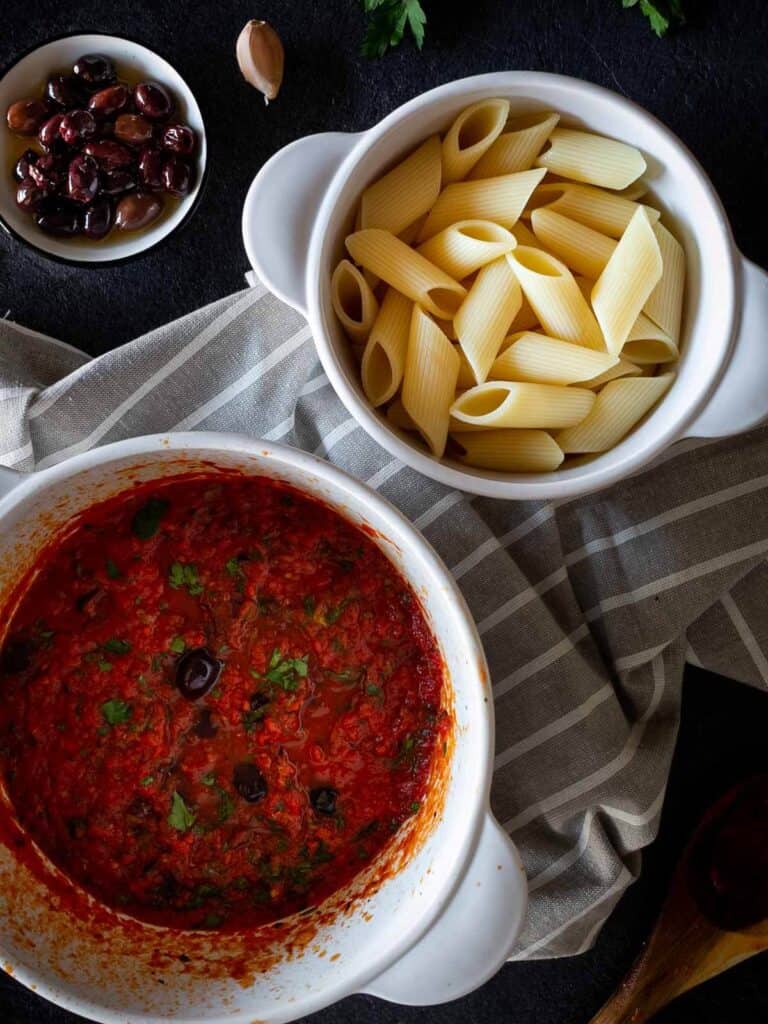How to Make Puttanesca Sauce | All the tips for the Perfect Puttanesca ...