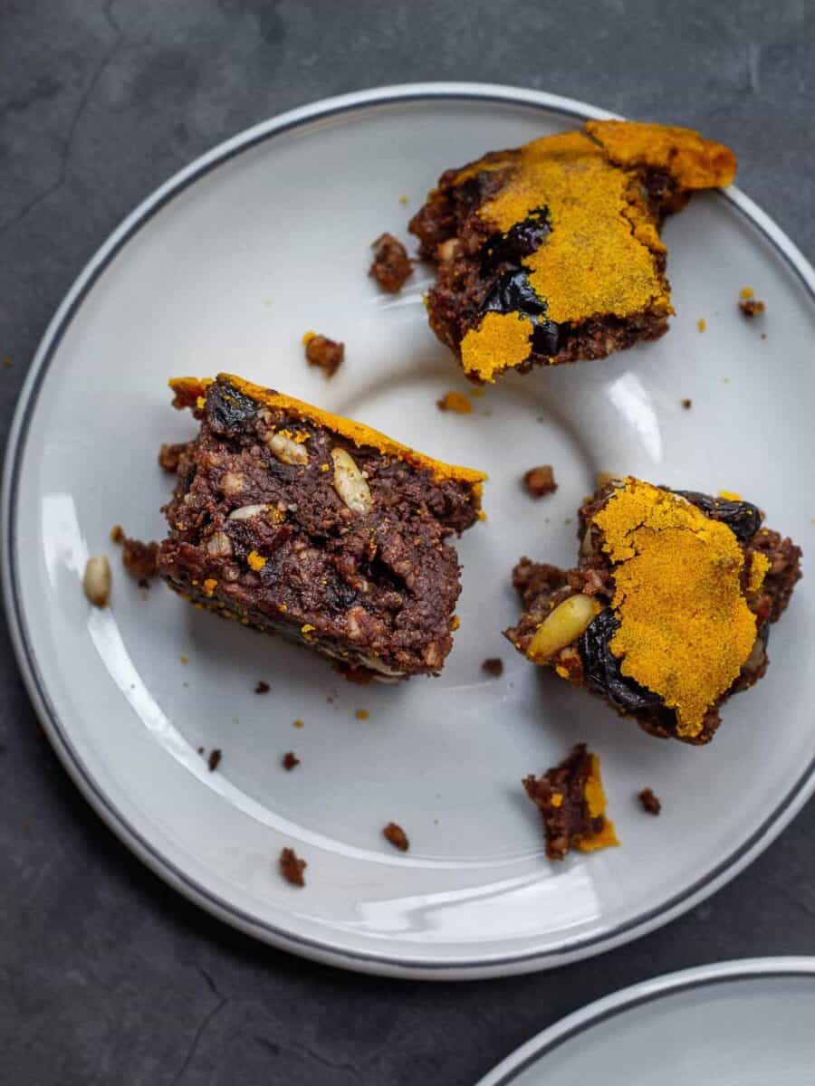 Pangiallo Romano (Roman Christmas Cake) | Our Plant-Based World