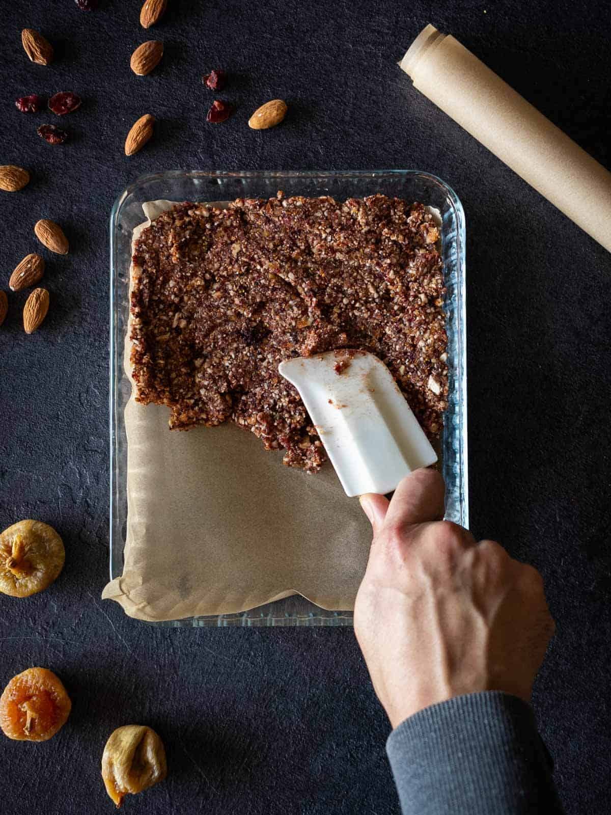 Healthy Fig Bars Recipe (Gluten-Free, 5-ingredient, No-Bake)