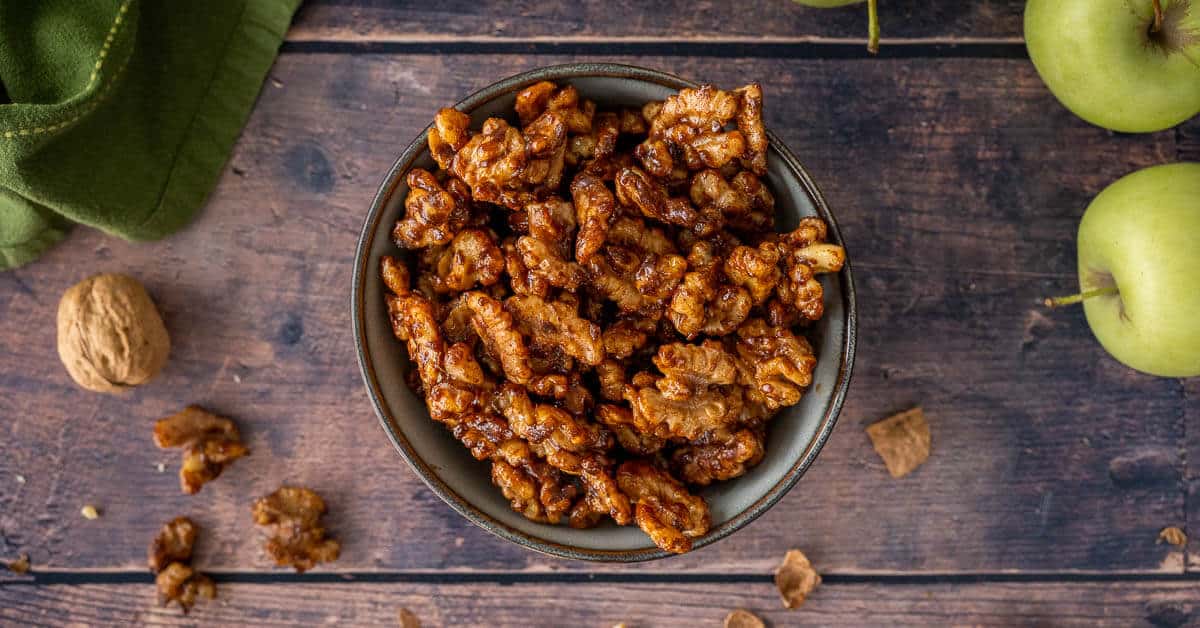 Brown Sugar Candied Walnuts for Christmas (10 mins + Vegan)