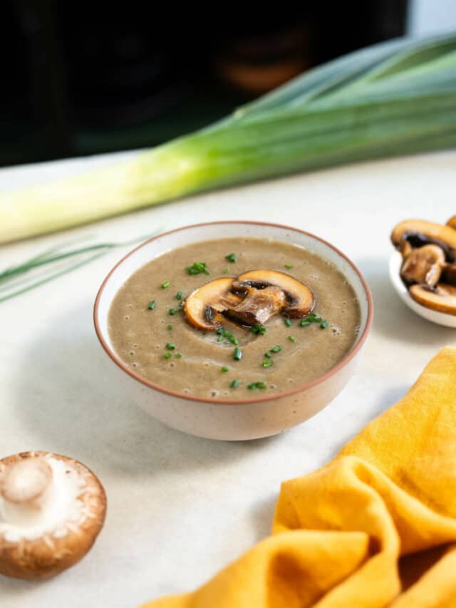 Mushroom Soup without Cream (One-Pot)