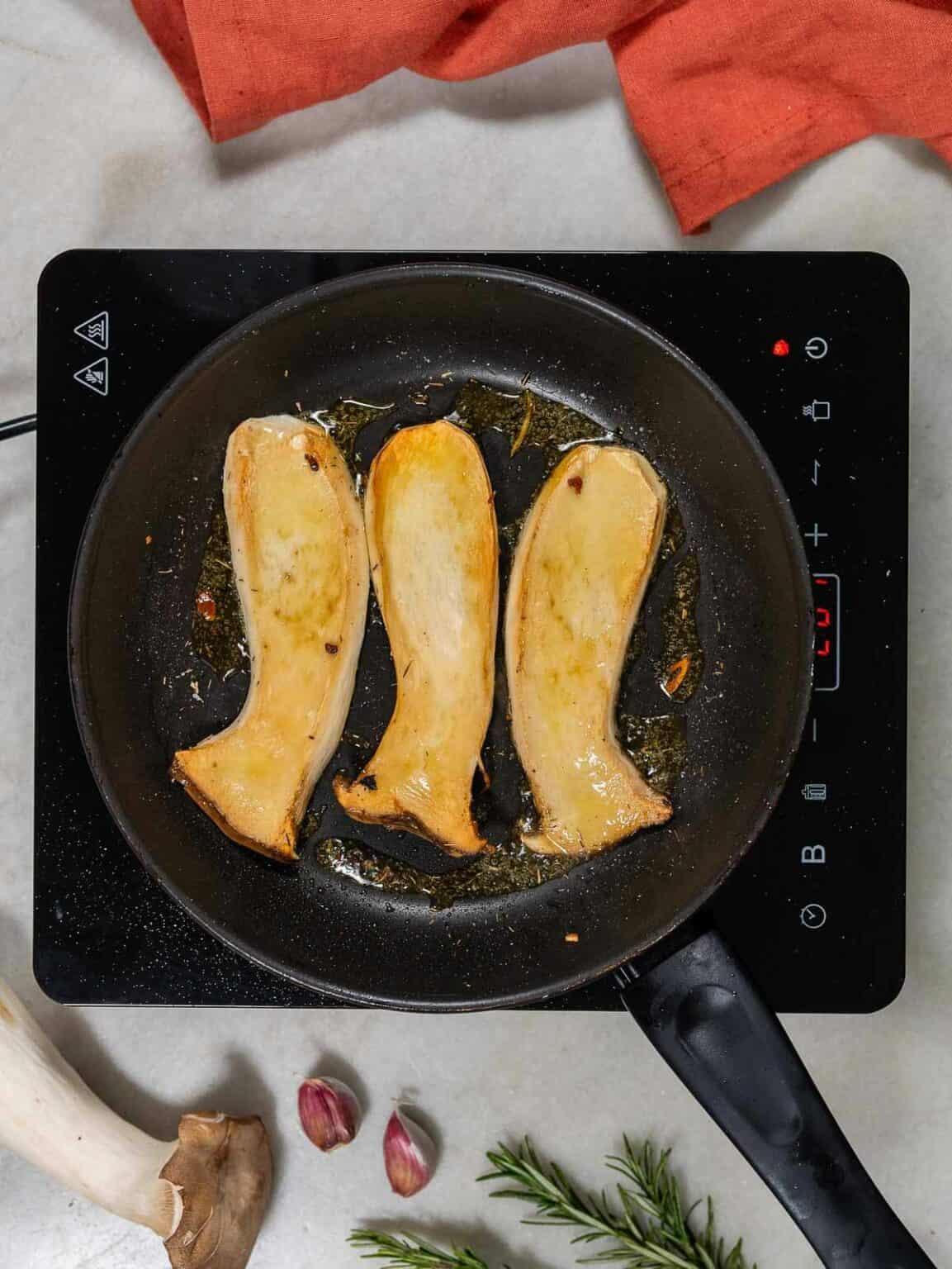 Seared Mushrooms (Boletus)